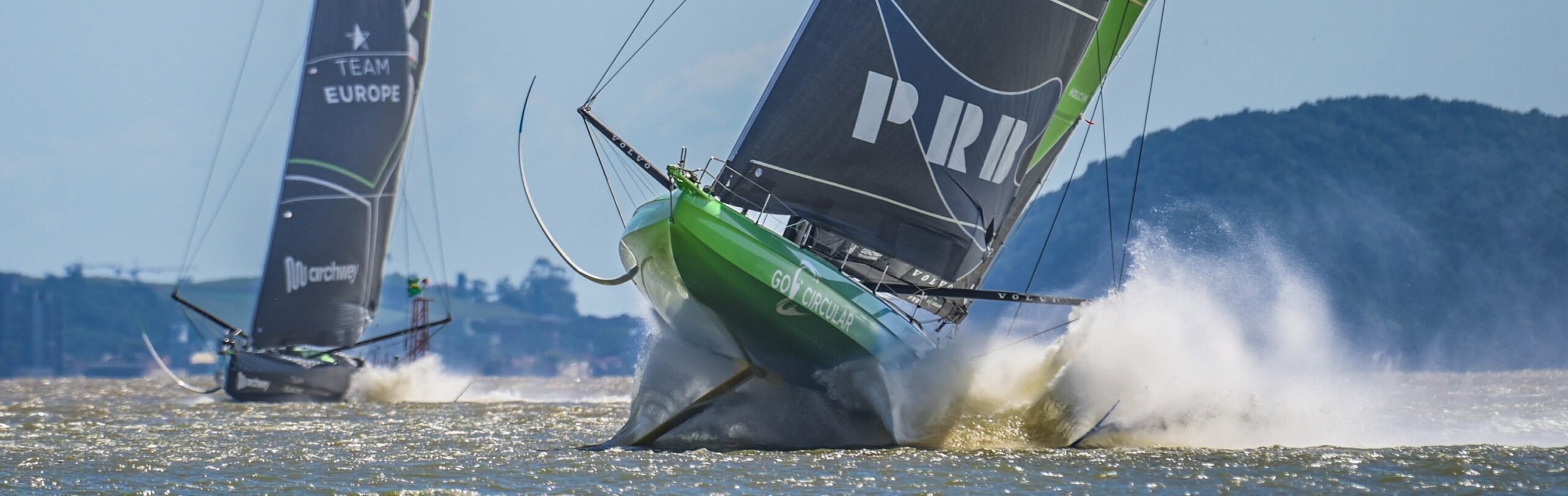 Een race tegen de klok - Sailing Awa